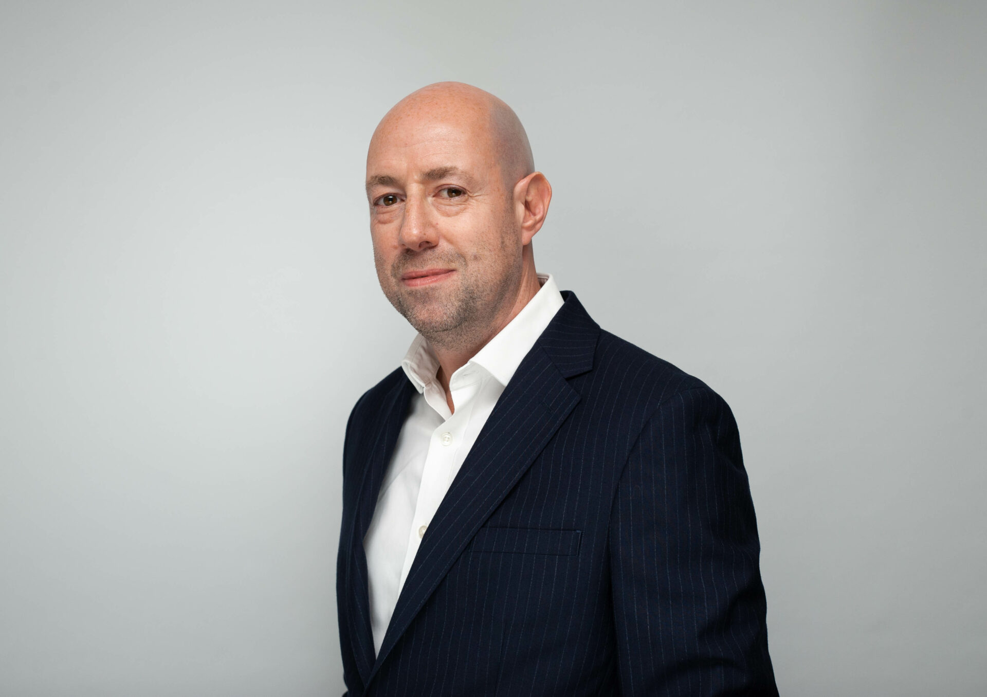 Roberto Francis - Lawrence Stephens